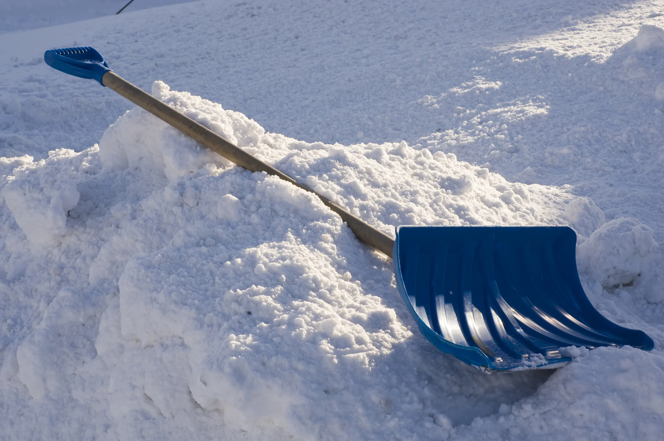 Relieving Lower Back Muscle Strain After Shoveling Snow | Spine-health
