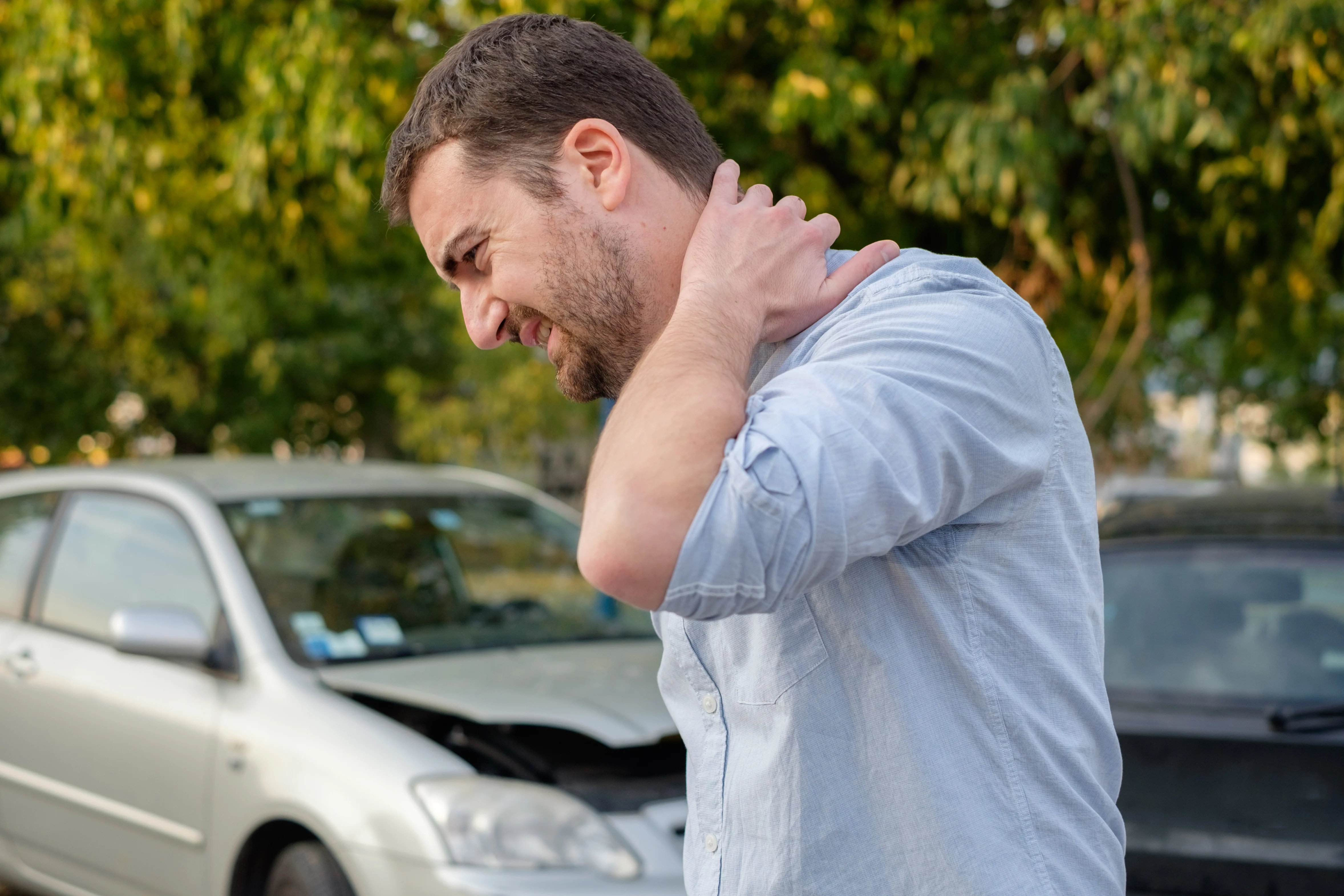 How to Treat Stiff Neck After Direct Trauma | Spine-health