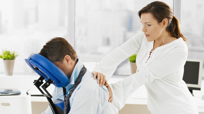 Chiropractic Adjustment of the Thoracic Spine (Upper Back) Video ...