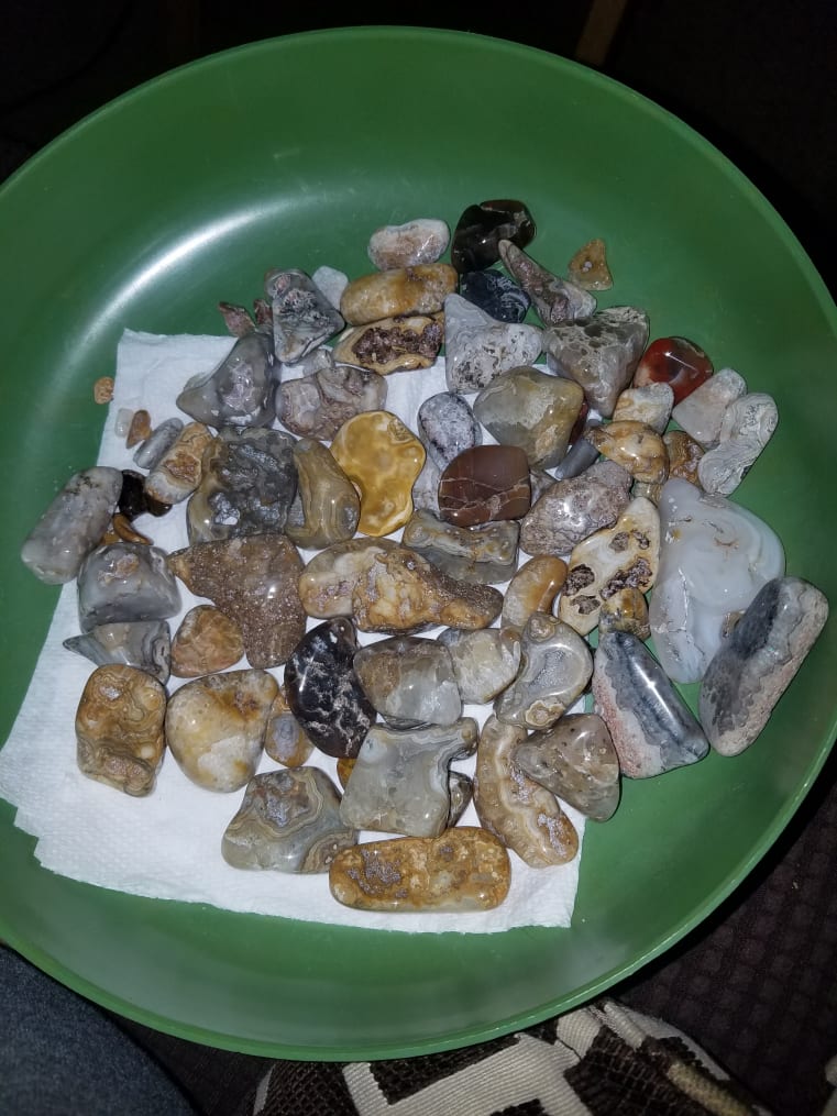 Gnarly twisted MO agates | Rock Tumbling Hobby