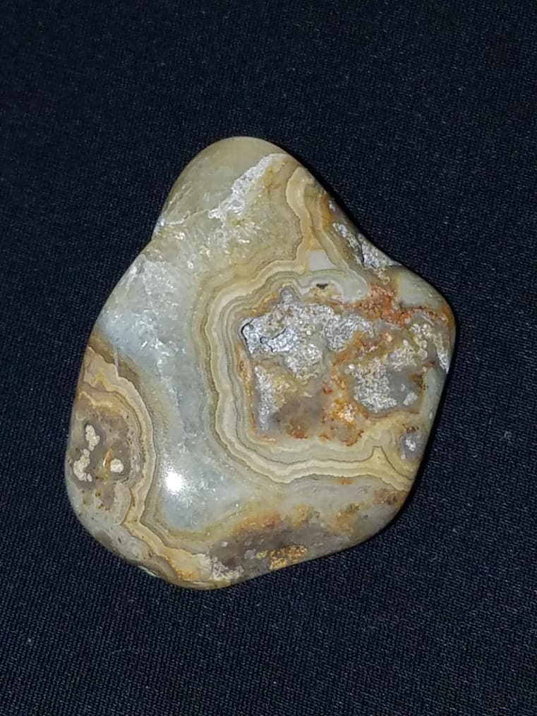 Gnarly twisted MO agates | Rock Tumbling Hobby