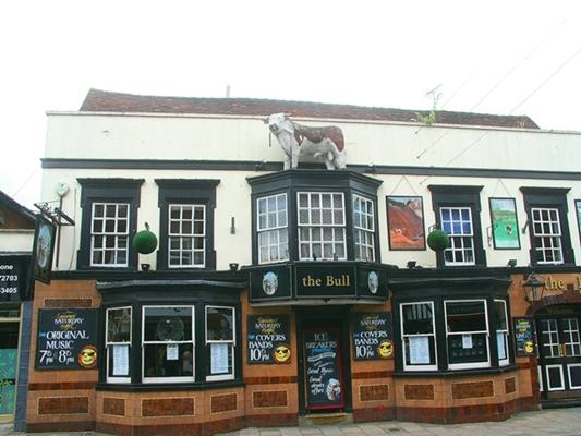 Bull Hotel 4 Crouch Street Colchester Essex CO3 3ES - Trust Inns
