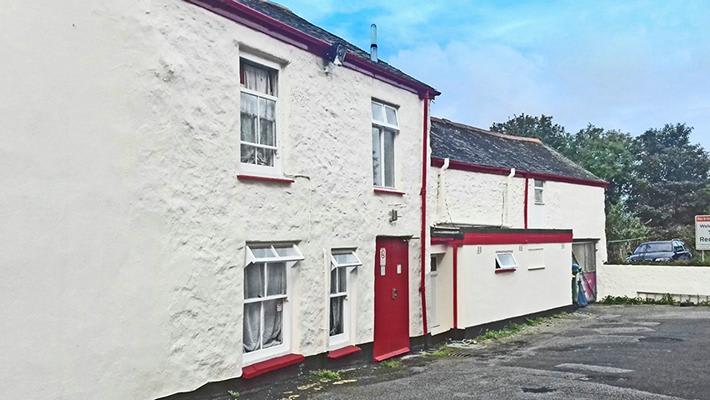 Red Lion 35 Fore Street Redruth Cornwall TR15 2AE - Trust Inns