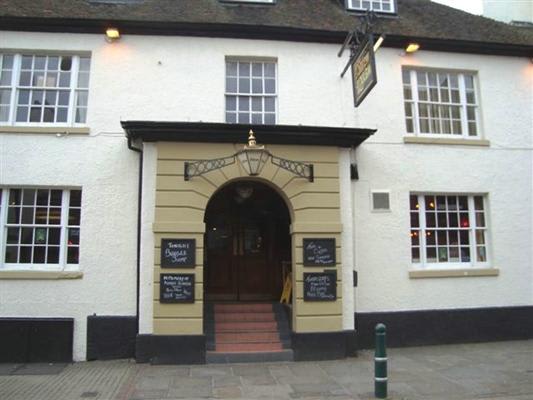 Shrew 2 Market Street Rugeley Staffordshire WS15 2JJ - Trust Inns