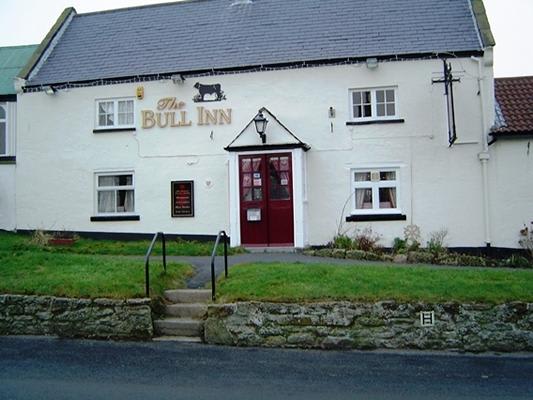 Bull Inn 26 Main Street Gristhorpe Filey YO14 9PP - Trust Inns