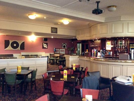 Murray Bar The Murray Square East Kilbride Glasgow G75 0BH - Trust Inns