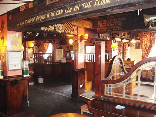 Moon & Stars Main Street Bulwell NG6 8QF - Trust Inns