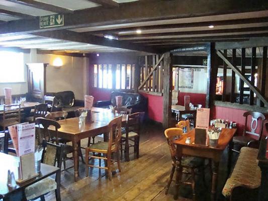 Happy Cheese 198 Lyndhurst Road Ashurst Southampton - Trust Inns