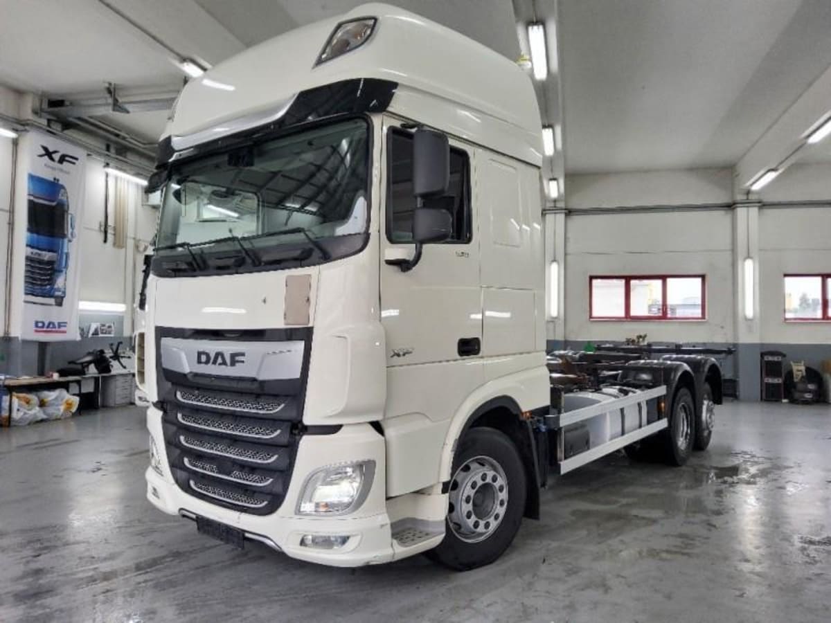 DAF XF 530 FAN 6X2 N - XLRASH4300G402248