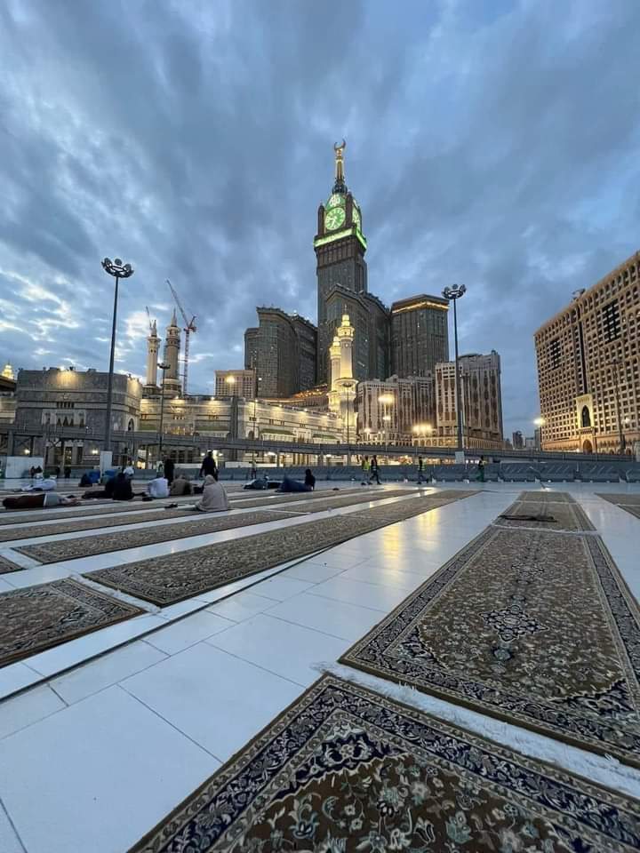 في ٣ أيام زيارة مكة المكرمة والمدينة المنورة لشخصين