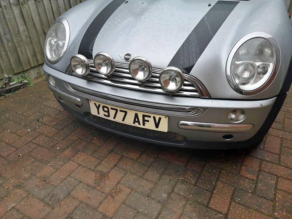 Y977AFV | MINI Y Register