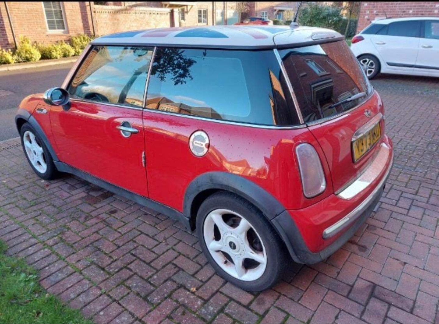 Y373NKU | MINI Y Register