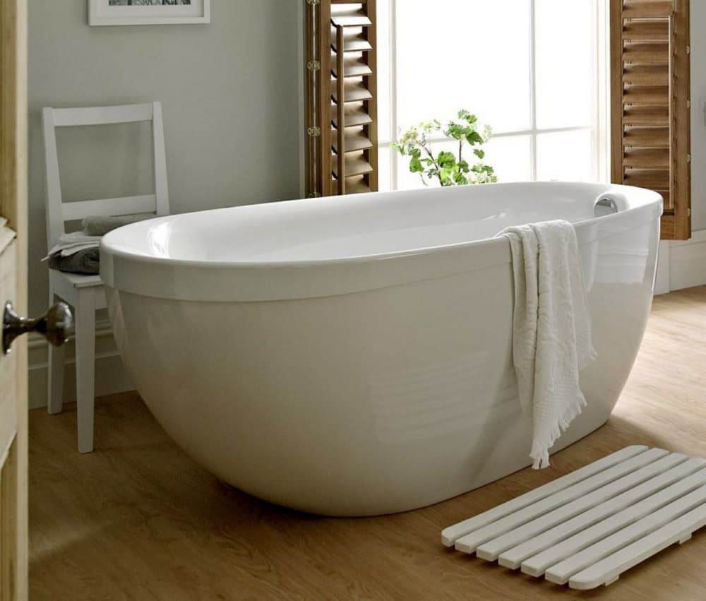 Baths Rolltop, free standing, square and more | Damans of Witham
