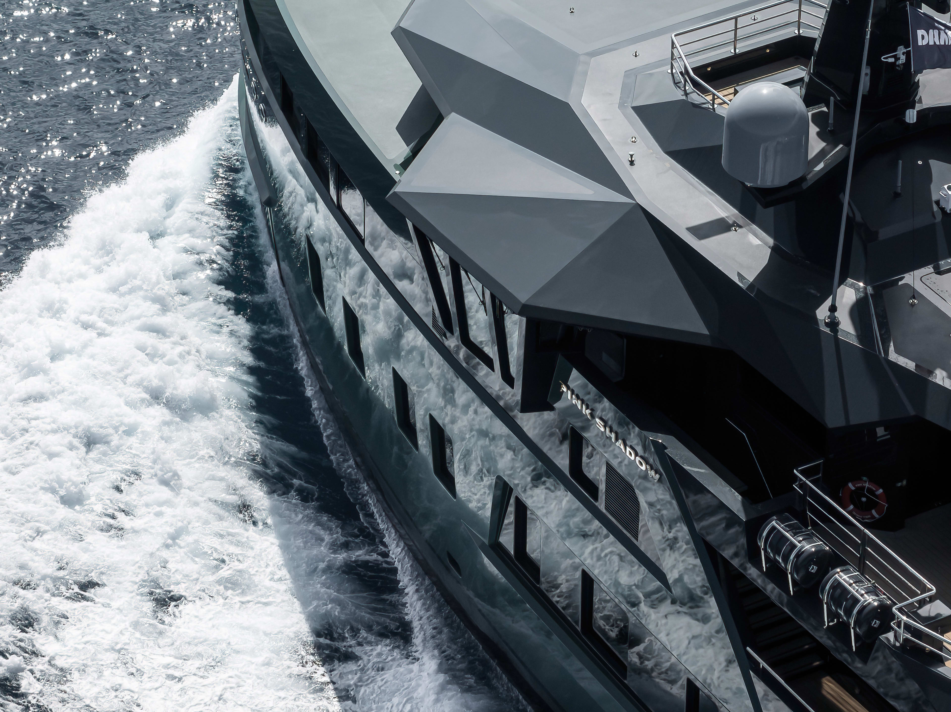 PINK SHADOW SeaXplorer - Damen Yachting