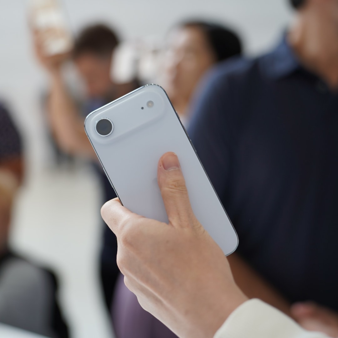 Artikel - Apple Hadirkan iPhone 2025: Fitur Baru, Harga Menarik, dan ...