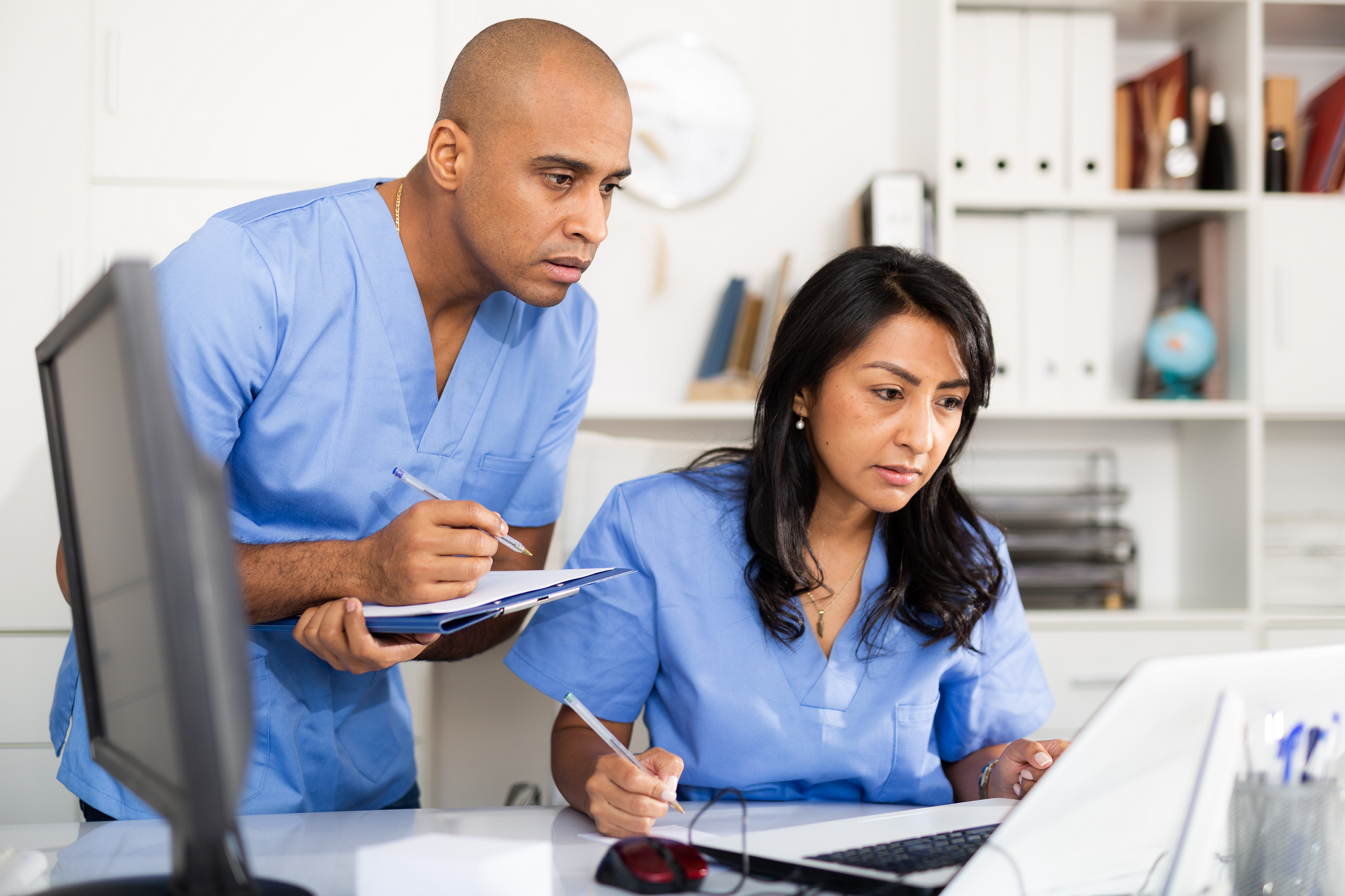 Medical Assistant vs. Certified Nursing Assistant (CNA)