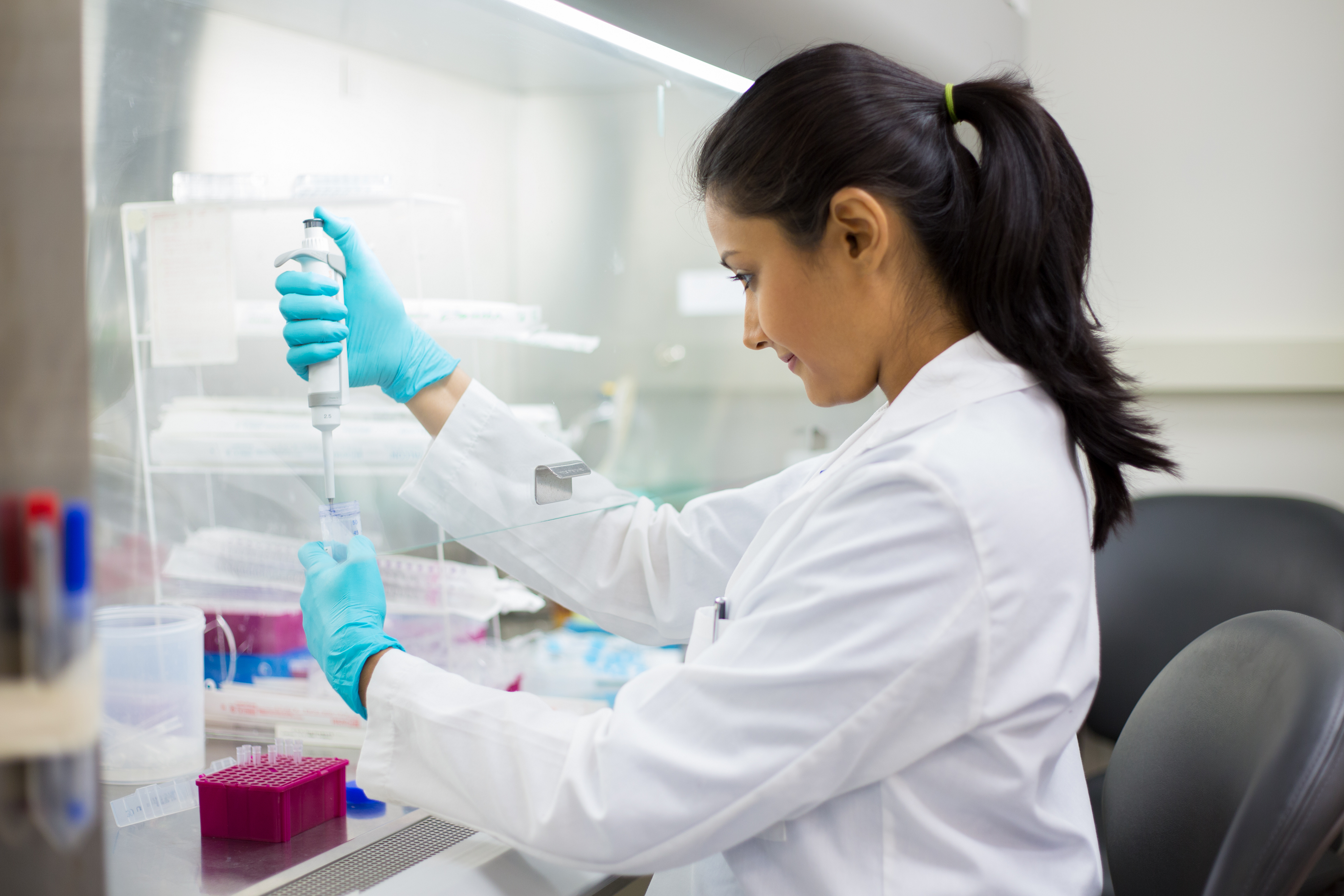 Medical Laboratory Technician Salary and Career Outlook | AHC