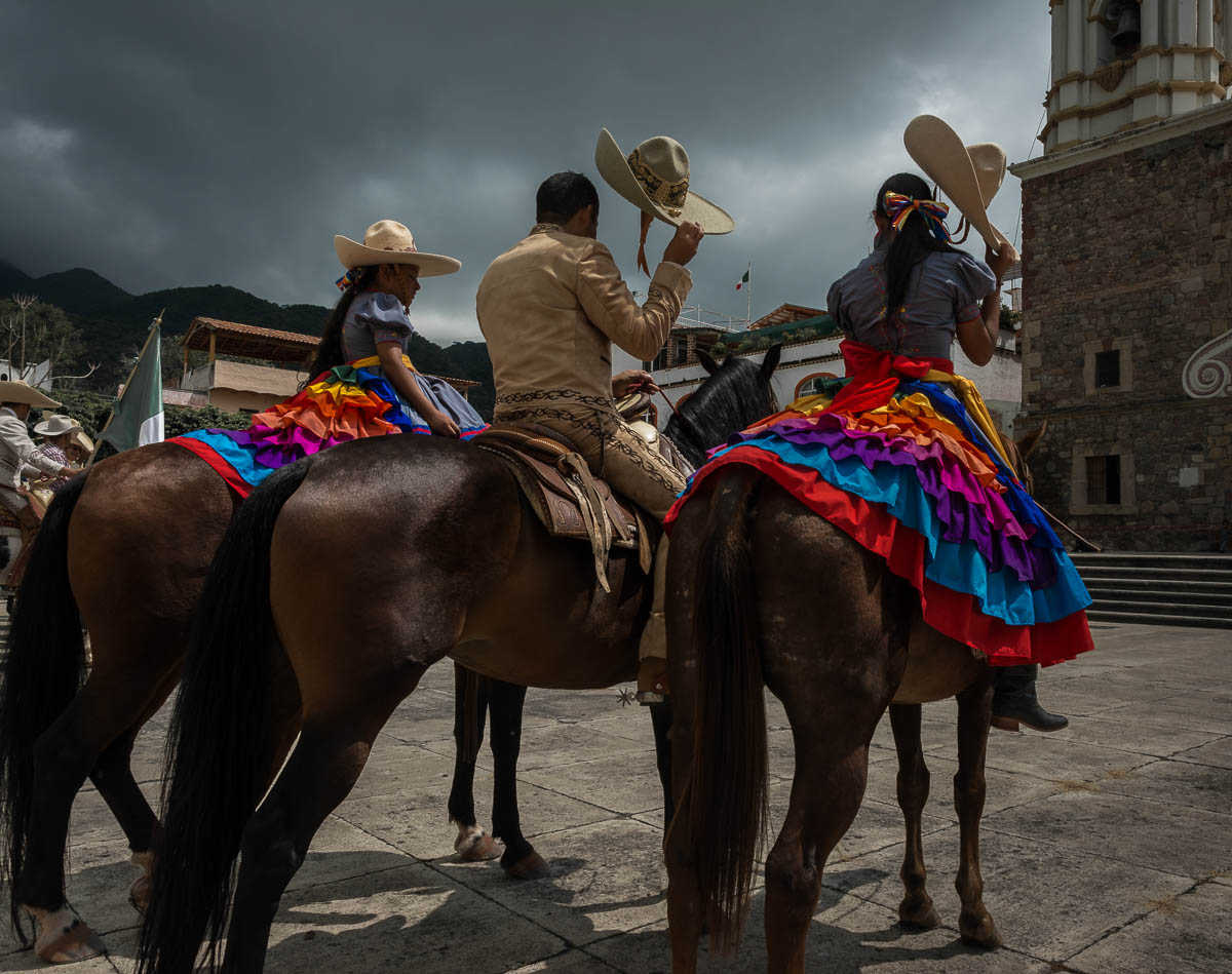 40 Blocks in A Mexican Pueblo ⋆ Photos of Mexico by Dane Strom