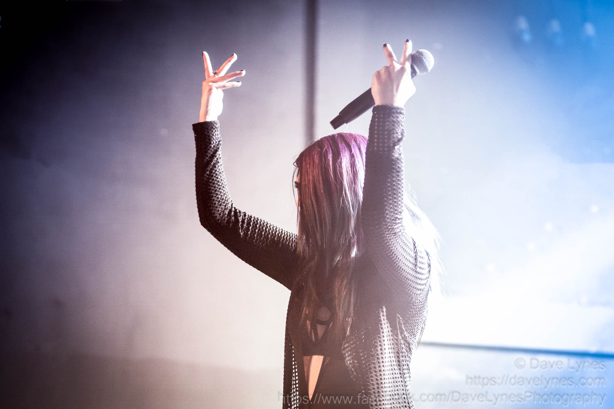 Skarlett Riot - by Dave Lynes