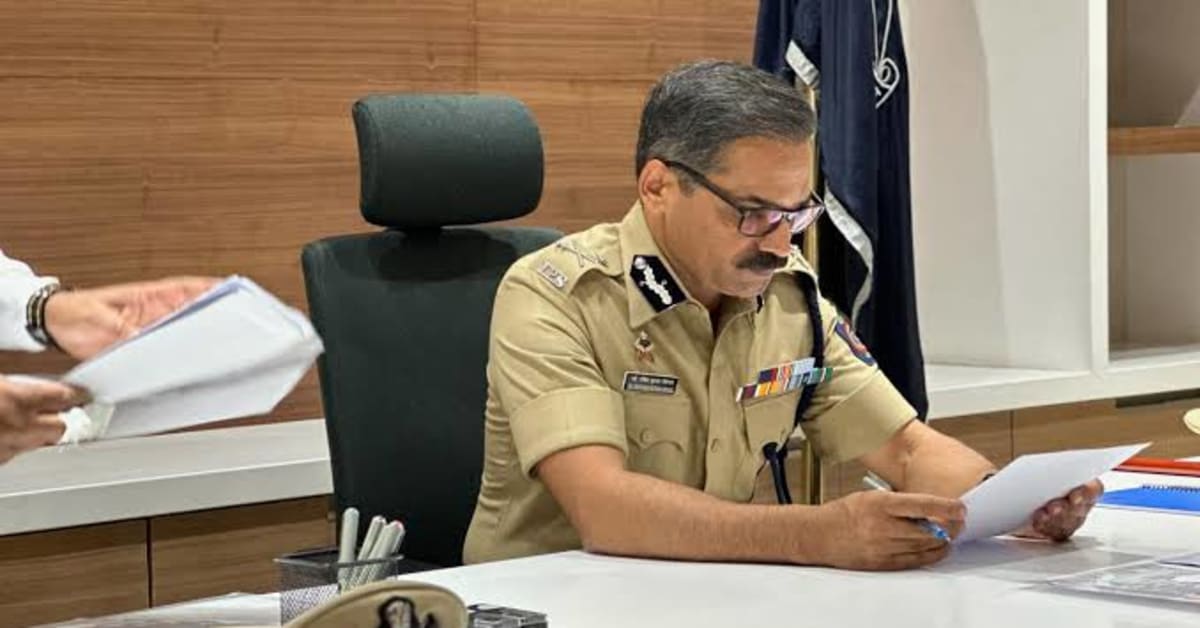 Nagpur Police Commissioner Conducts Surprise Visit to MIDC Police ...