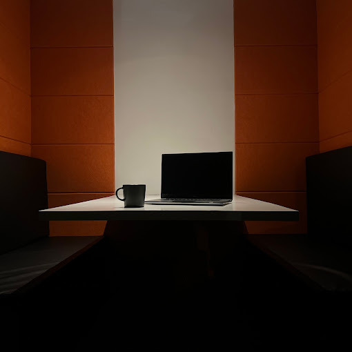 Fullhaus Premium Lounge - Philippines