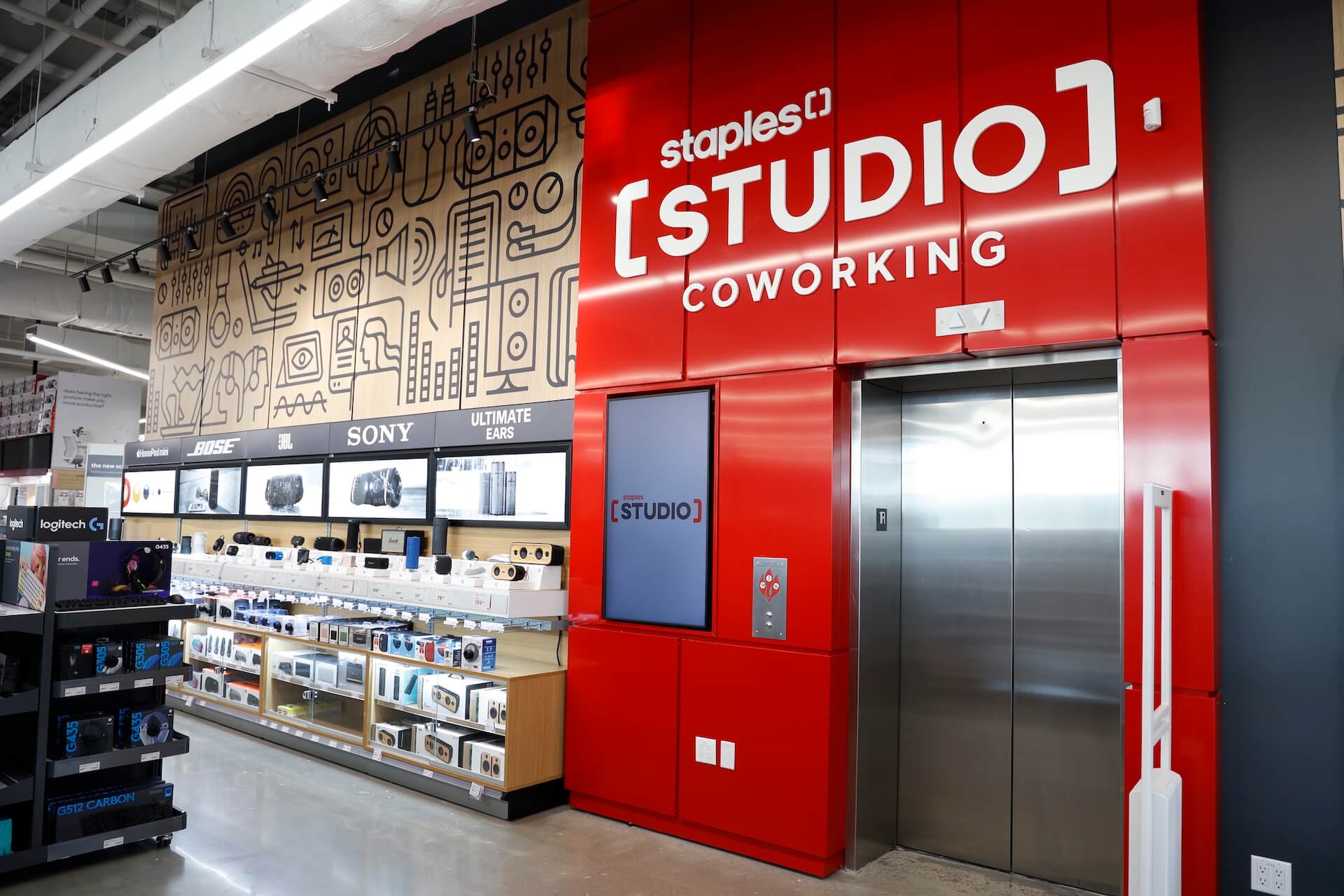 Staples Studio-Calgary - Canada