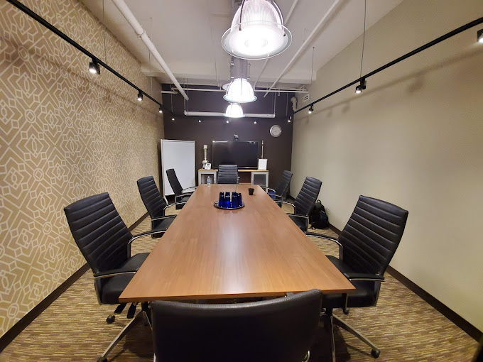 Regus Queen Richmond Centre - Canada