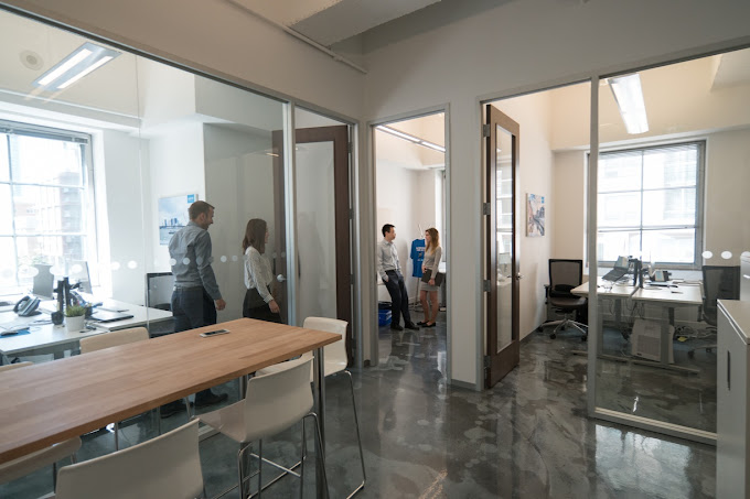 iQ Offices University Ave- Toronto - Canada