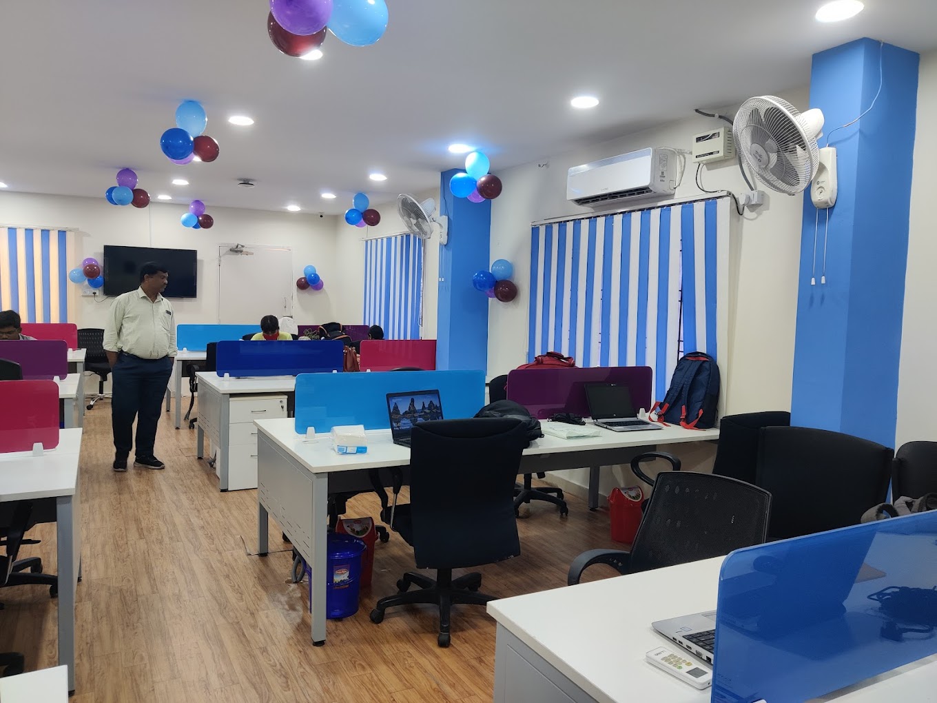 Hatch Station Coworking Space- HYDERABAD - India