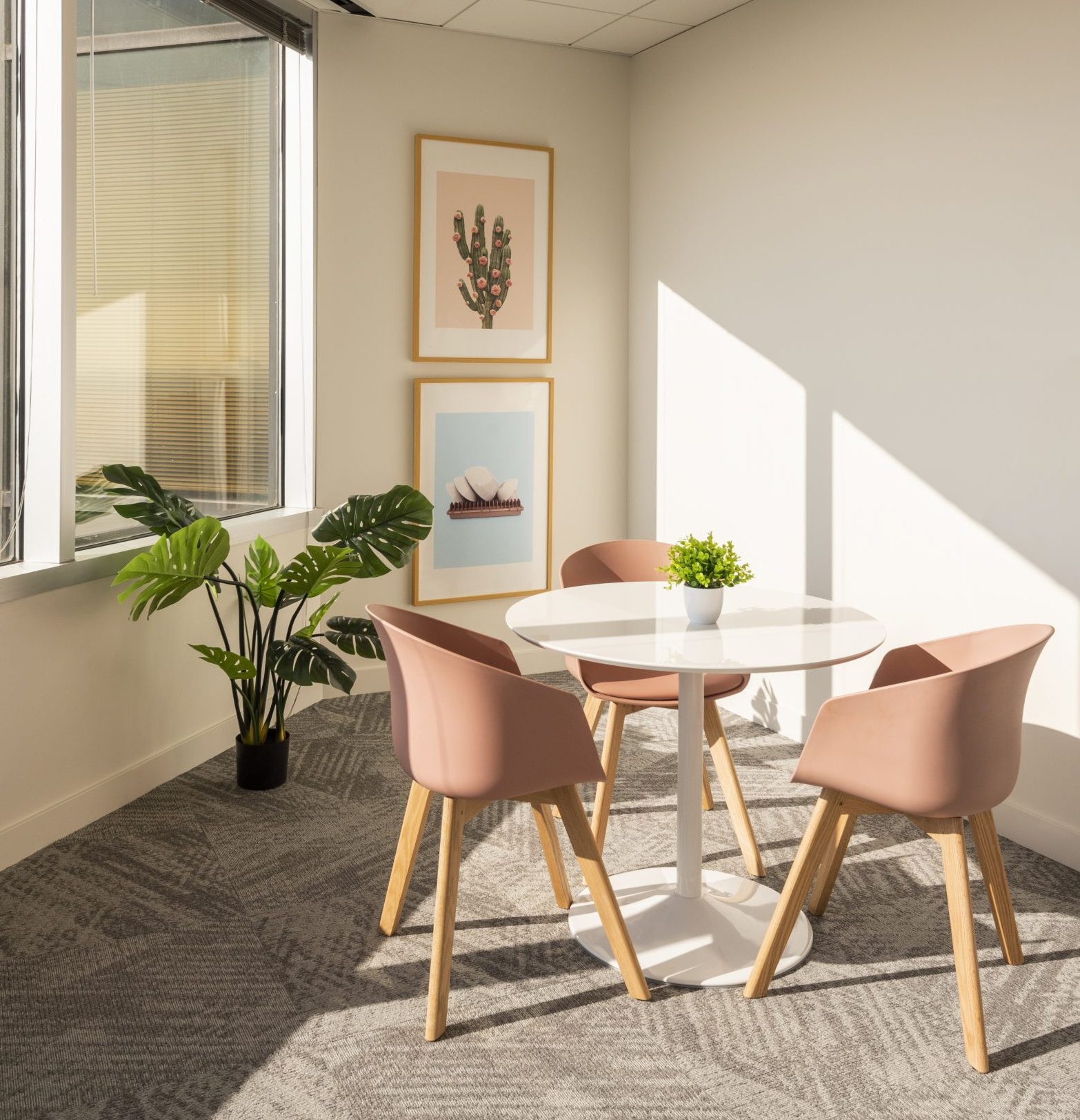 Common Desk Post Oak - United States