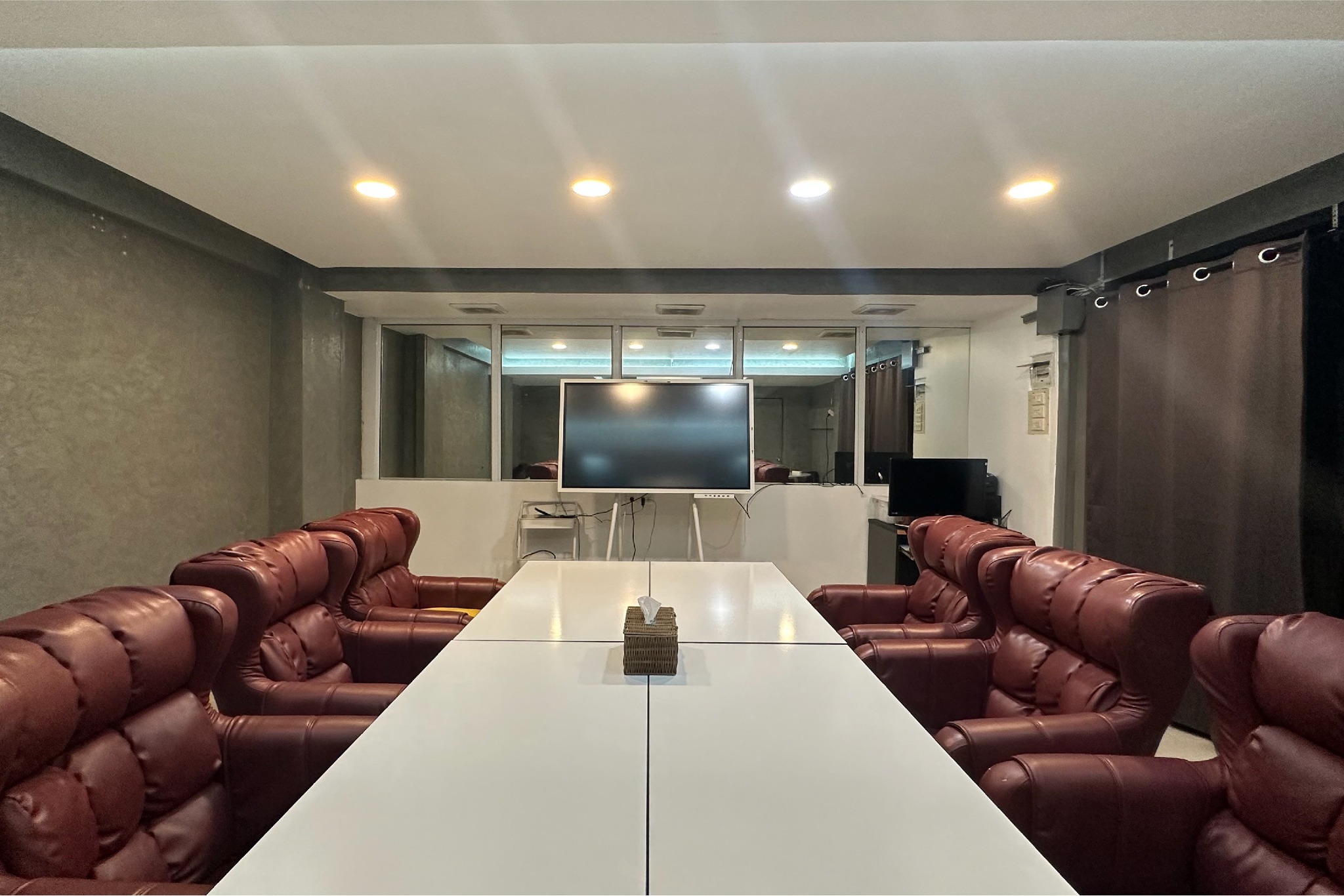 Desktop Co-working space - Thailand