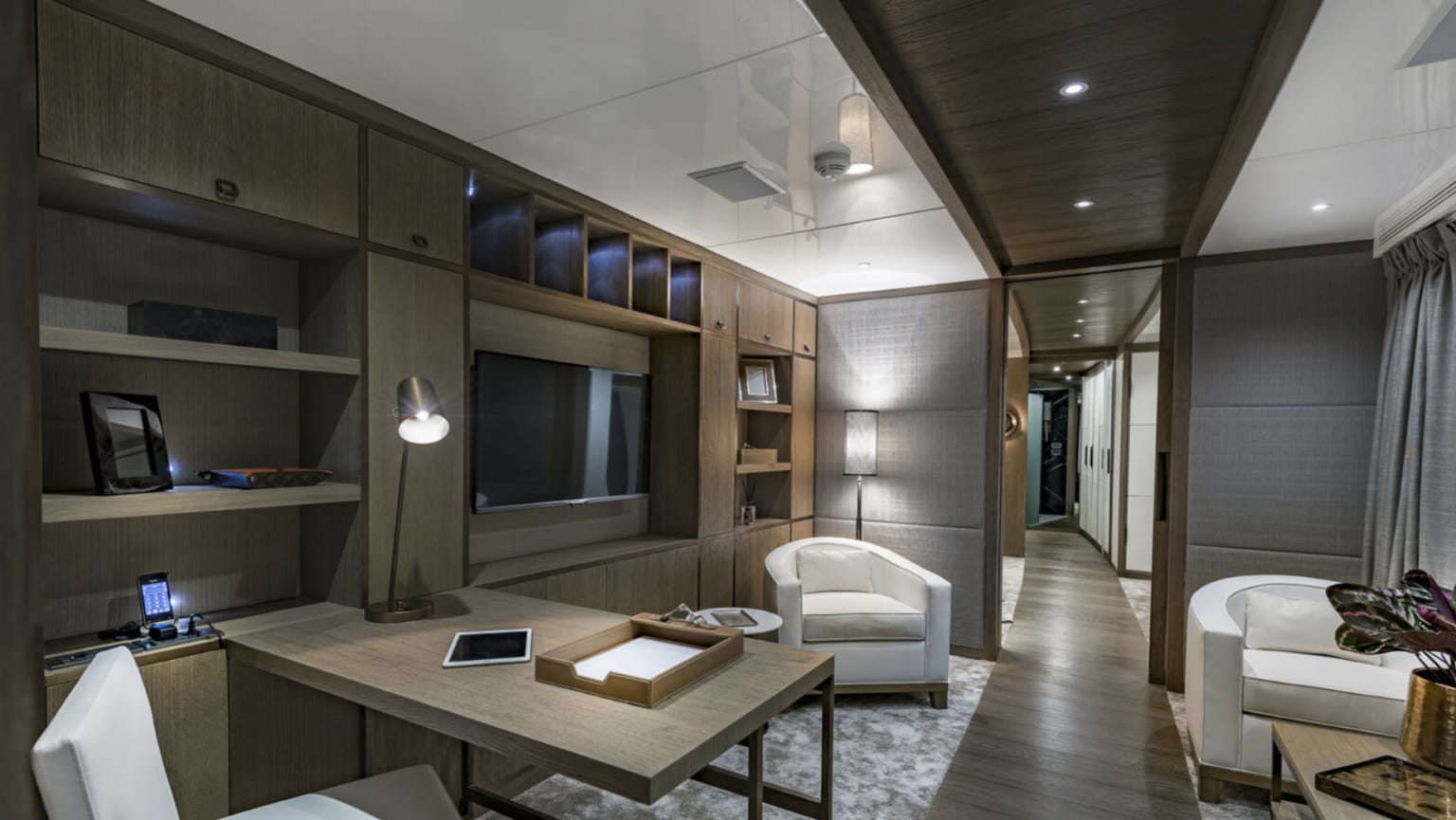 LIQUID SKY Yacht for Charter