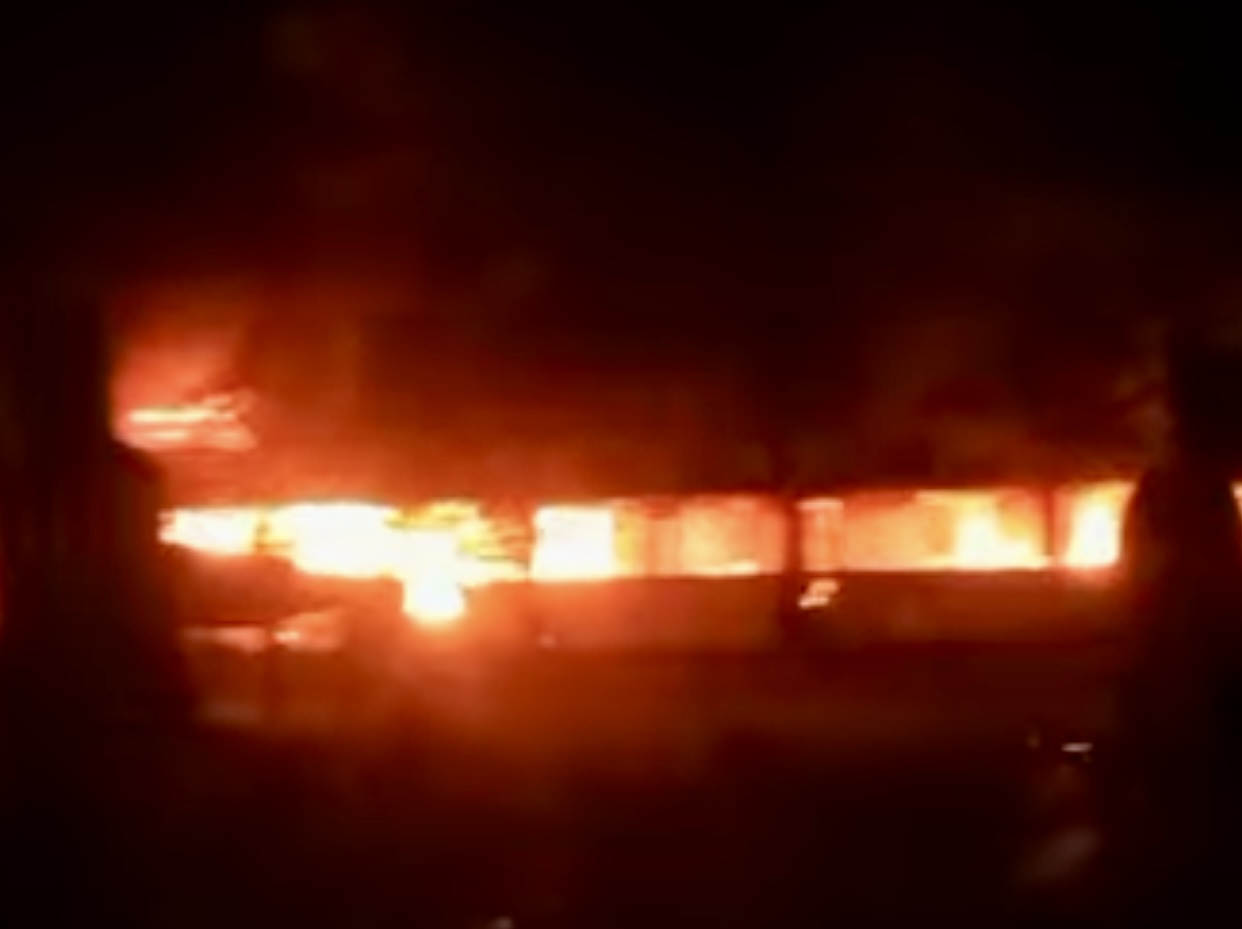 Ambazonia State Army Sets Colonial Police Station in Mamfe, Ablaze