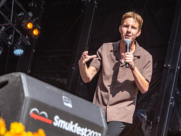 Simon Tang → Book direkte online her