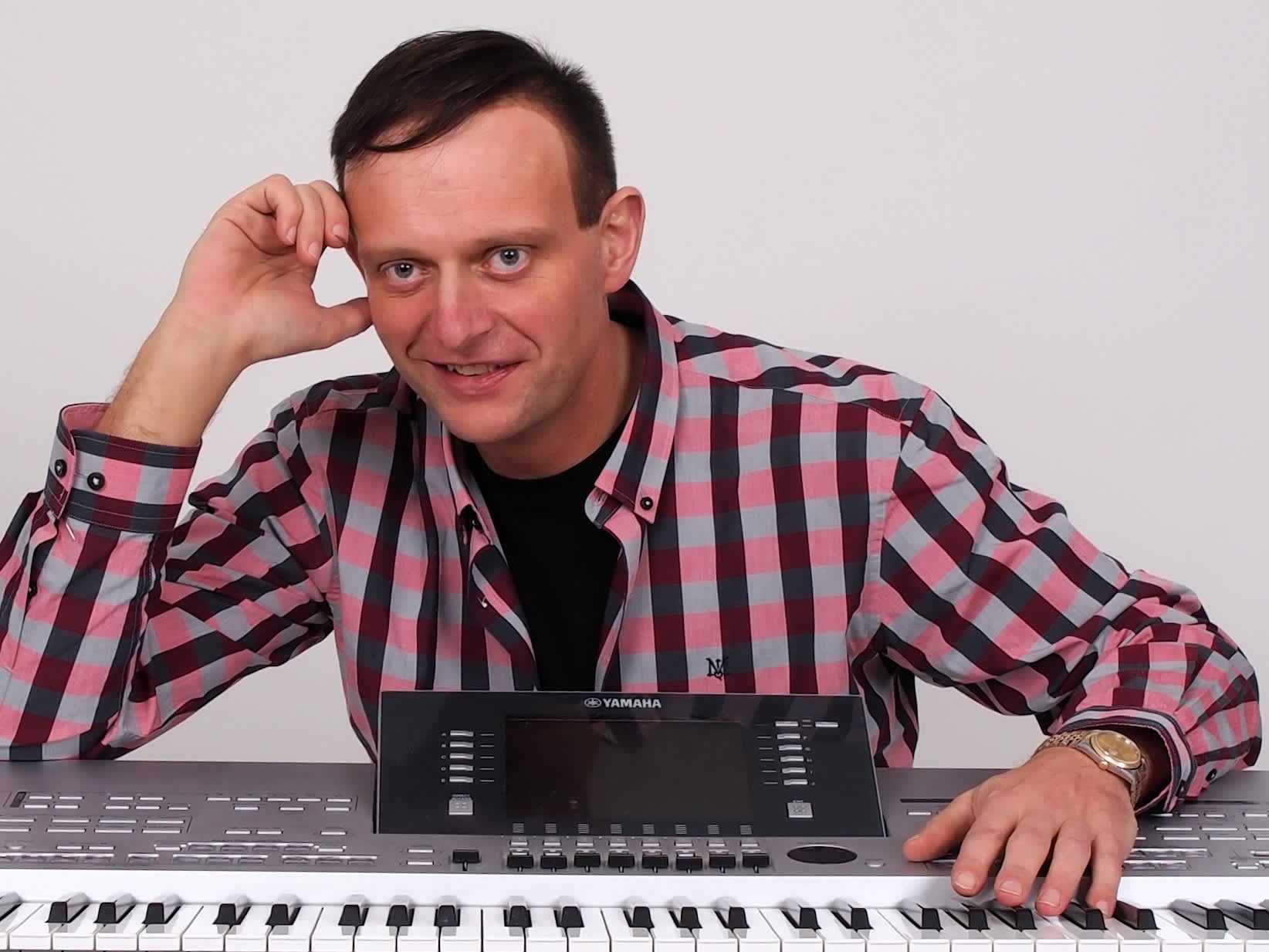 Musik Hans Henrik → Book direkte online her