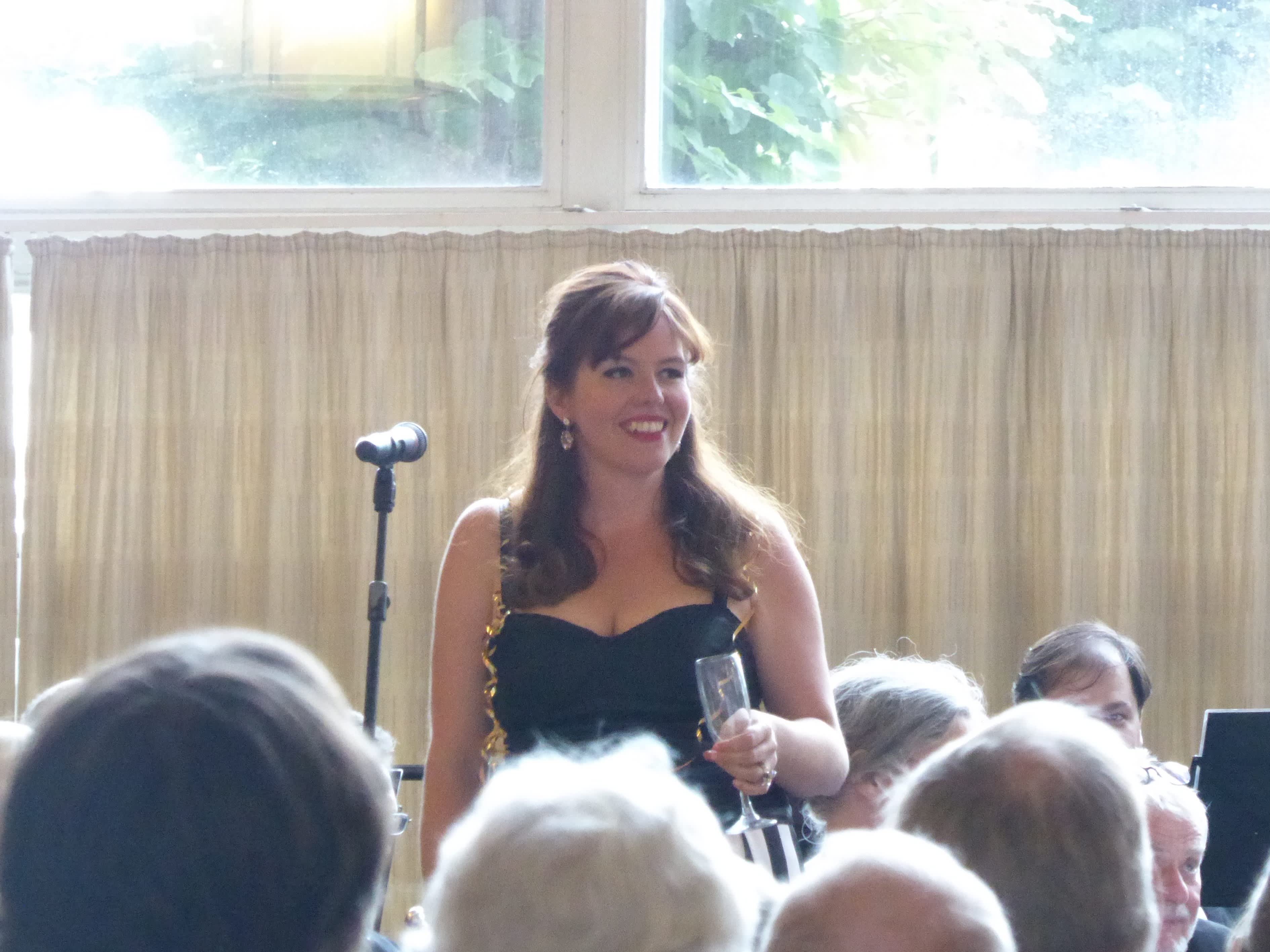 Ann-Marie MacFarlane → Book direkte online her