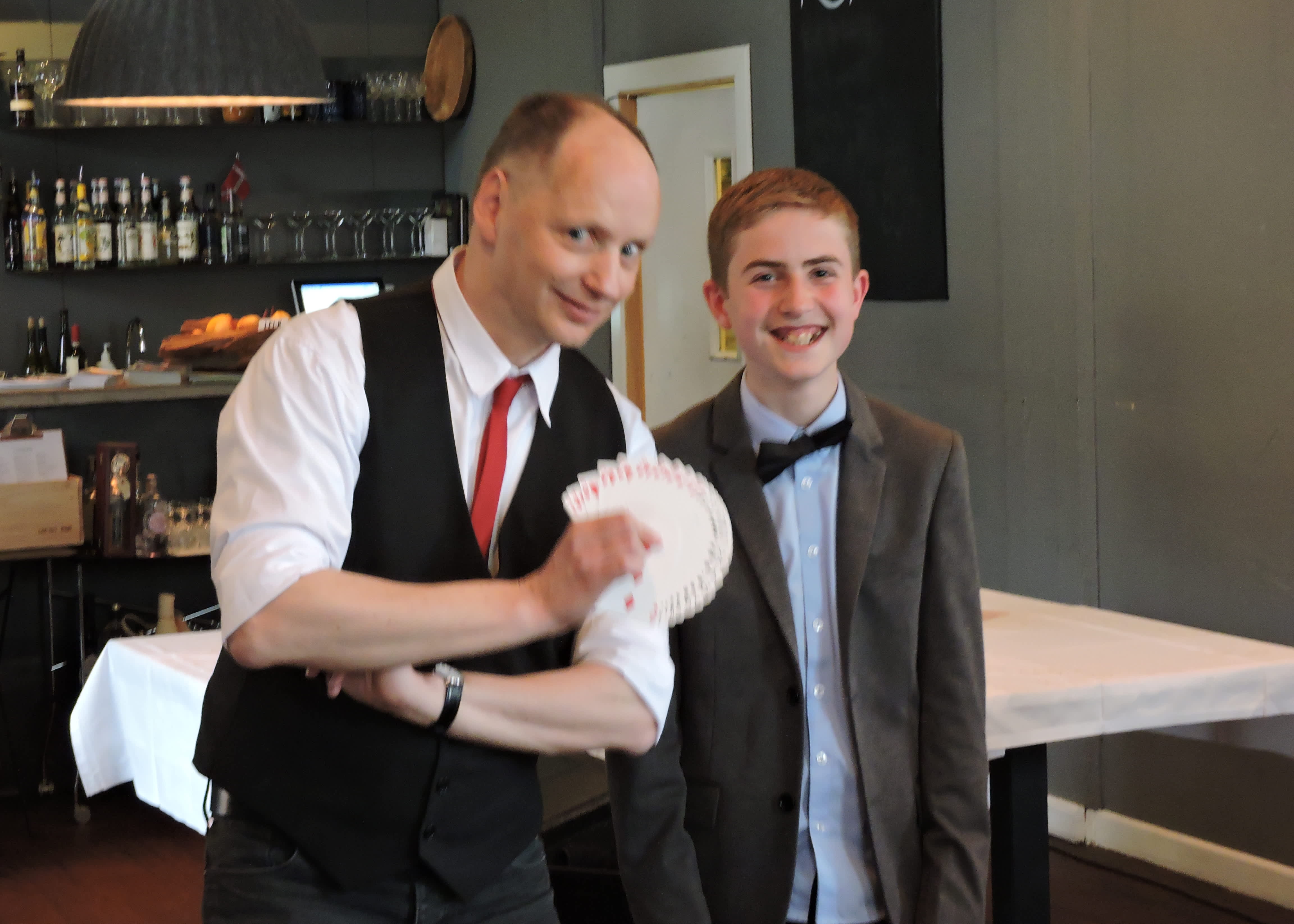 Henrik Christensen → Book direkte online her