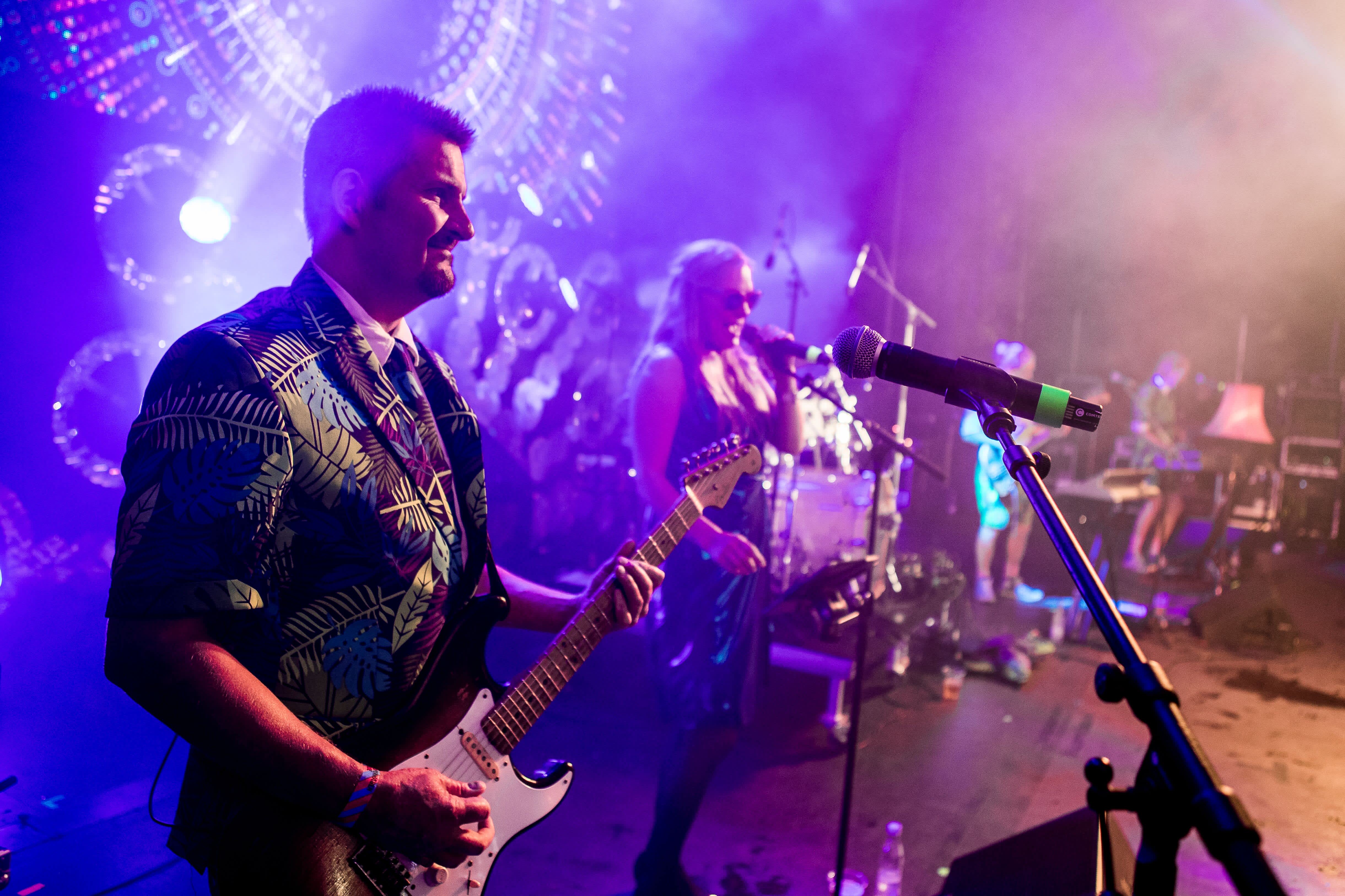 AllStars Partyband - Vi leverer den vildeste fest! → Book direkte ...