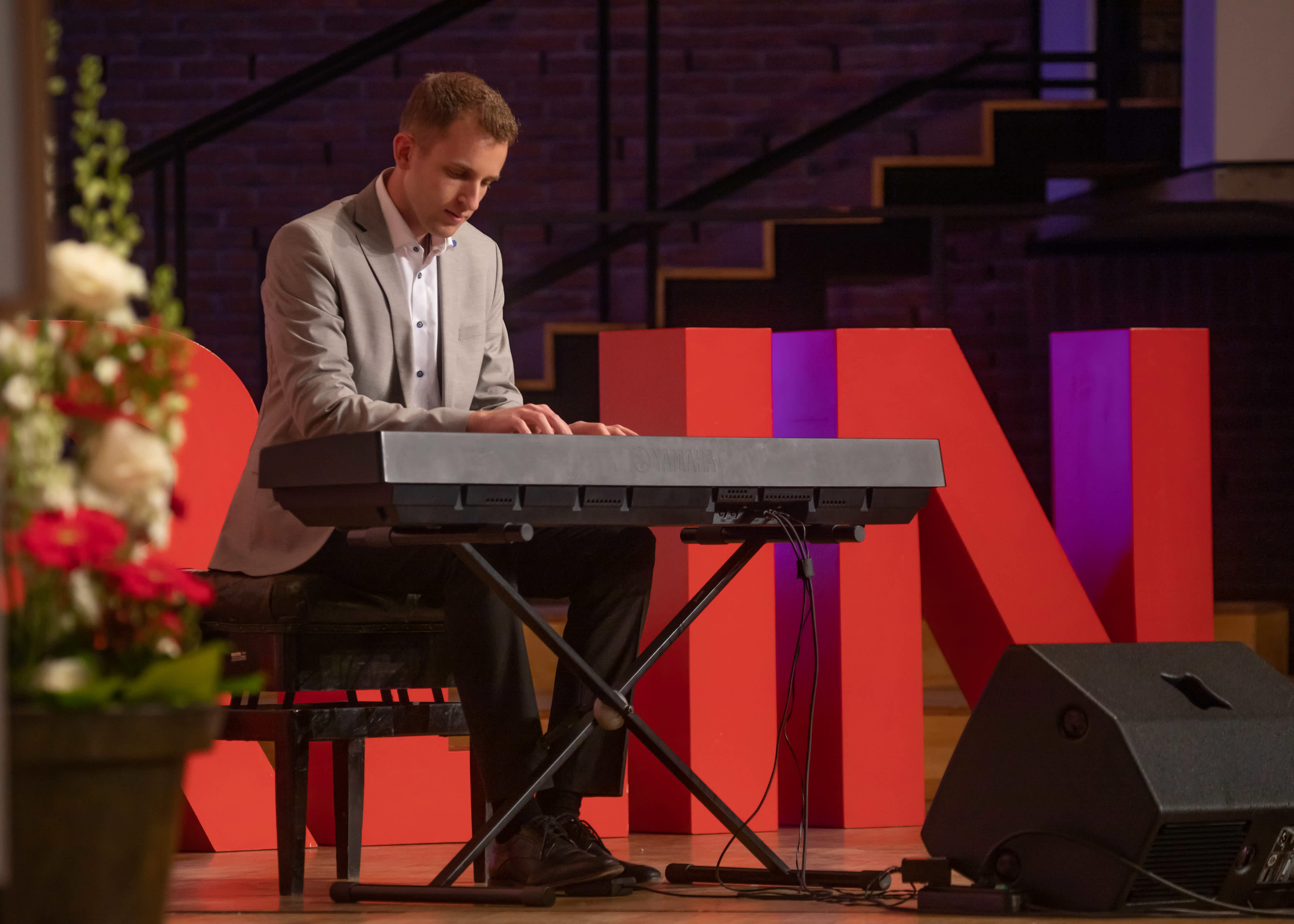 Piano Simon → Hier direkt online buchen