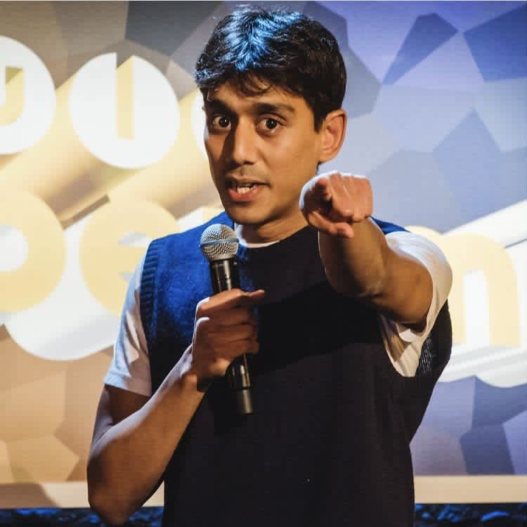 Johnny Robertson → Book direkte online her