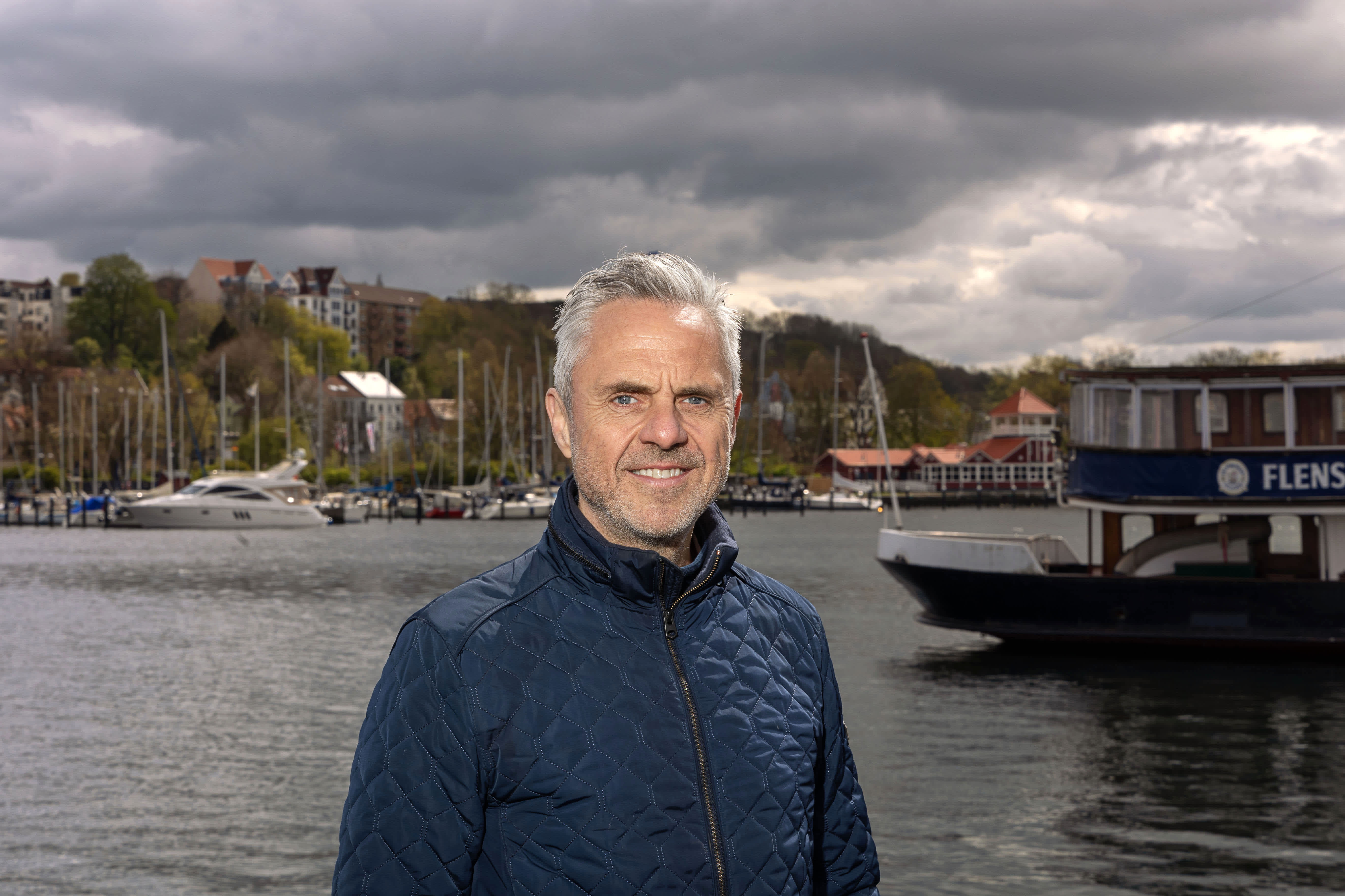 Hans Christian Davidsen → Book direkte online her