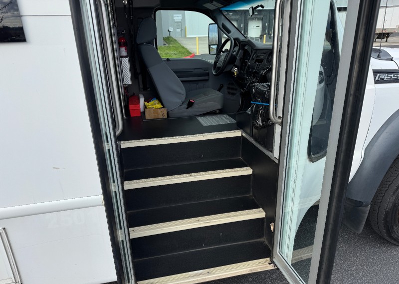 2013 Ford F-550 Shuttle Bus For Sale In Gresham, Global Limos Bus Sales