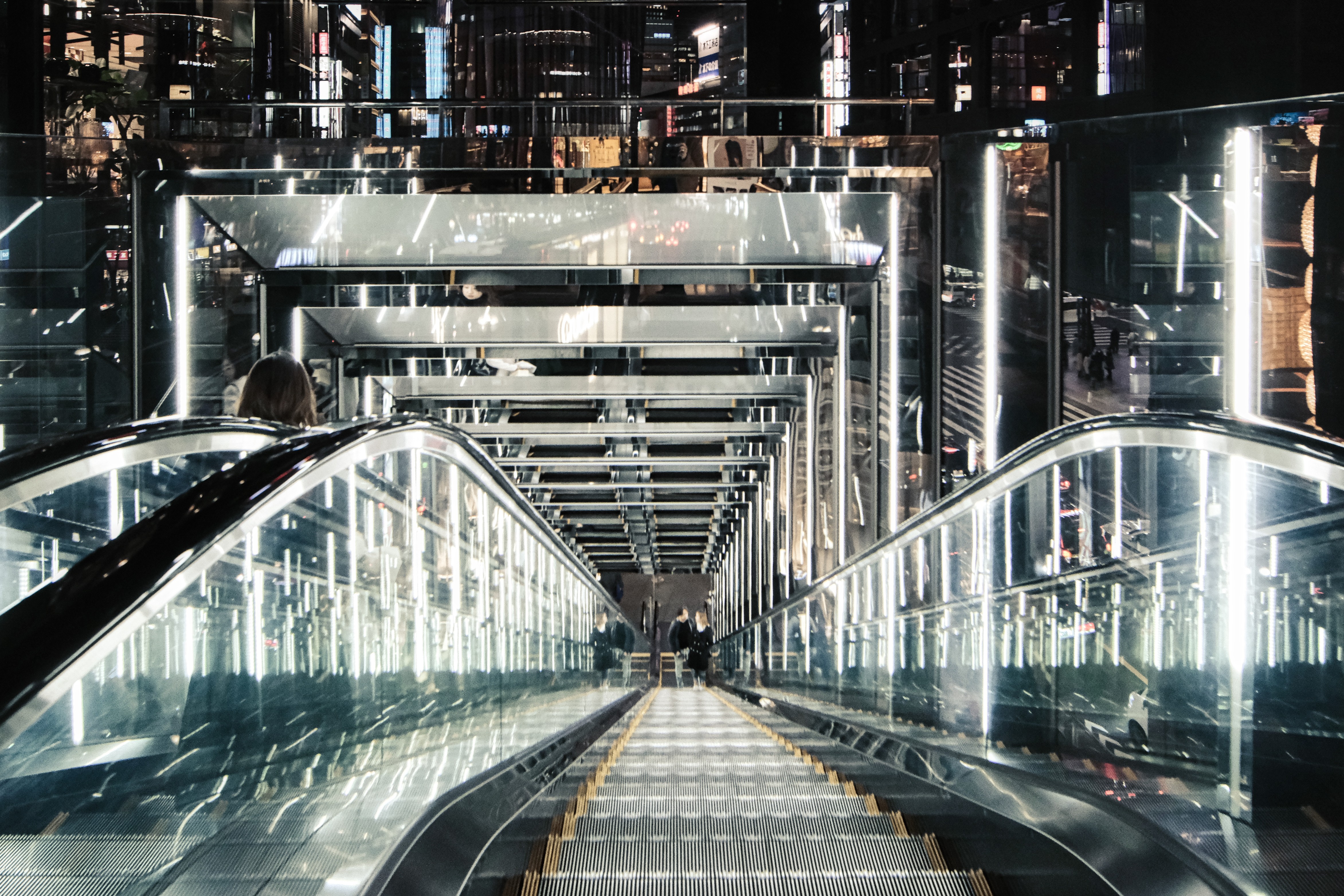 5 Photogenic Cool Stairways and Escalators in Tokyo | LensTokyo