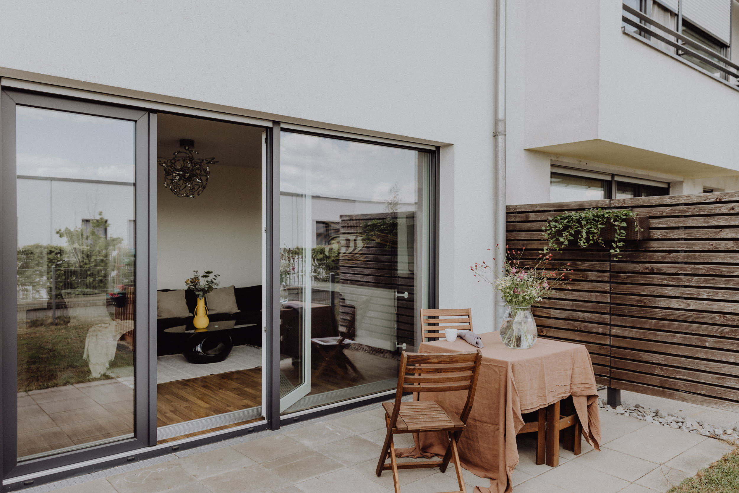 3 Room Apartment with Large Sun Terrace and Garden