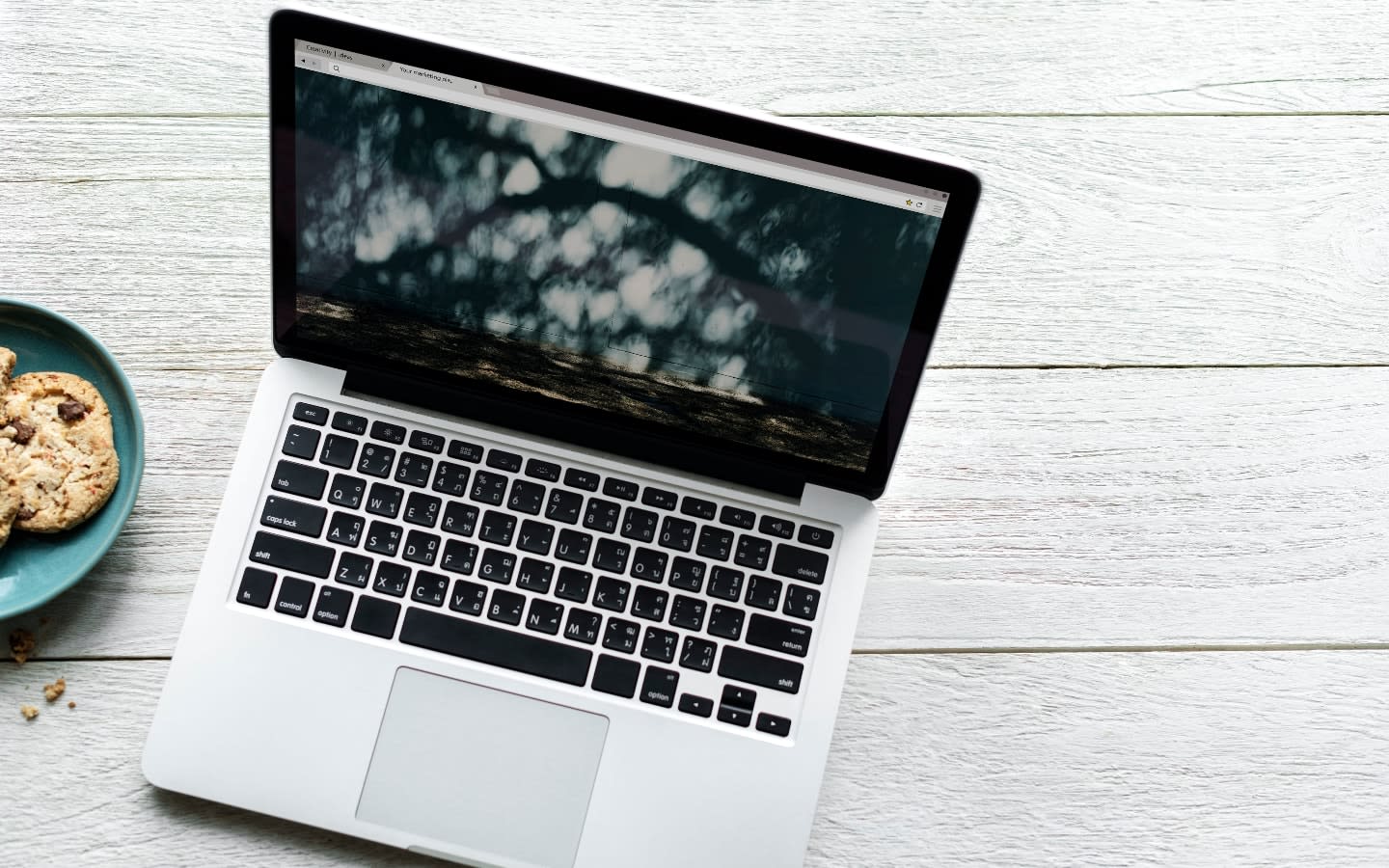 Lines on laptop screen: how to fix image distortion issues - Safemode ...