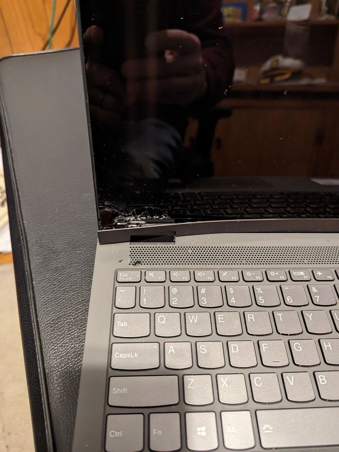 How We Repaired Lenovo Laptop Hinge Within 24 Hours - Safemode Computer ...