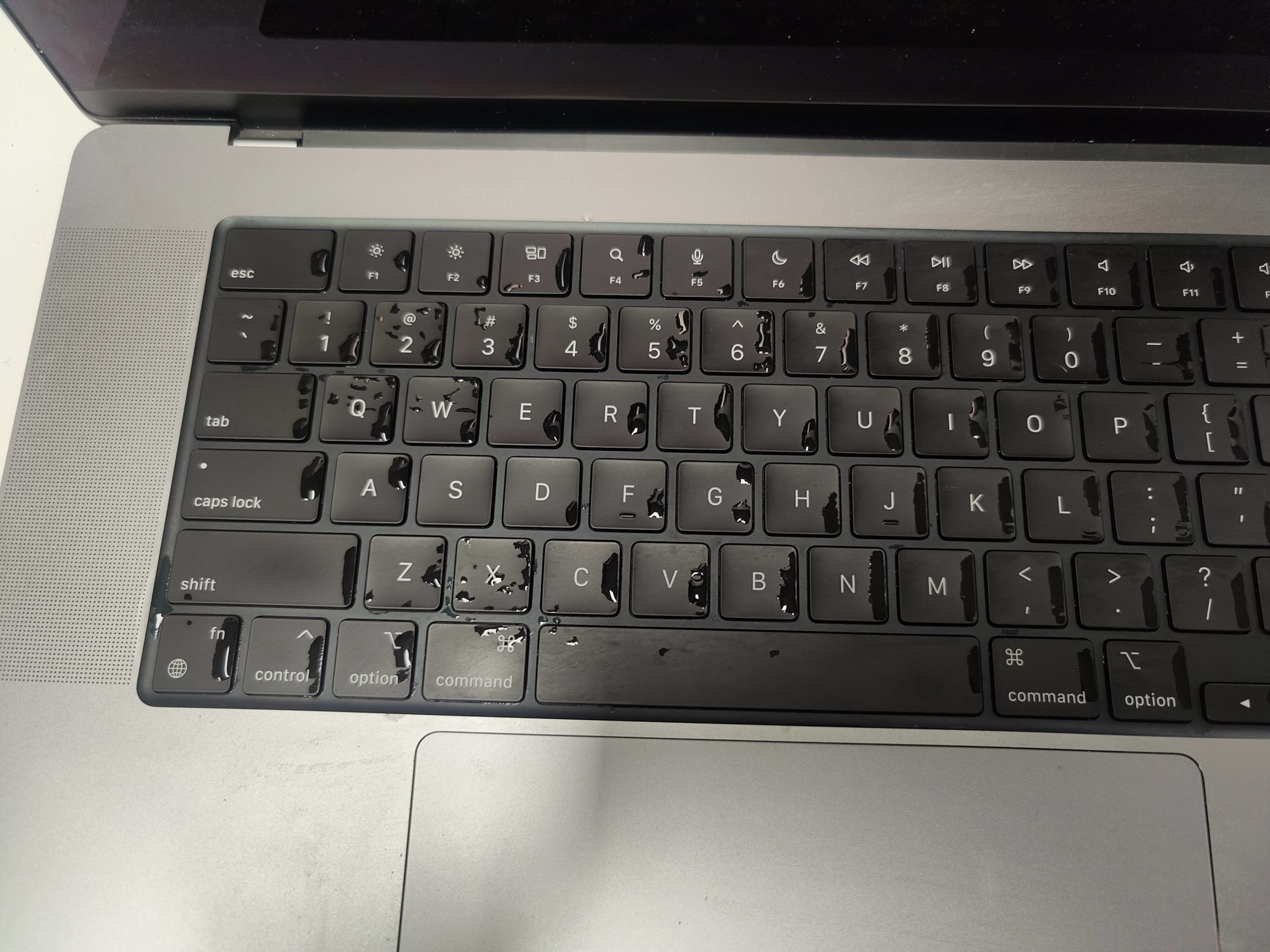 Rescuing An Apple MacBook Pro from Liquid Damage - Safemode Computer ...