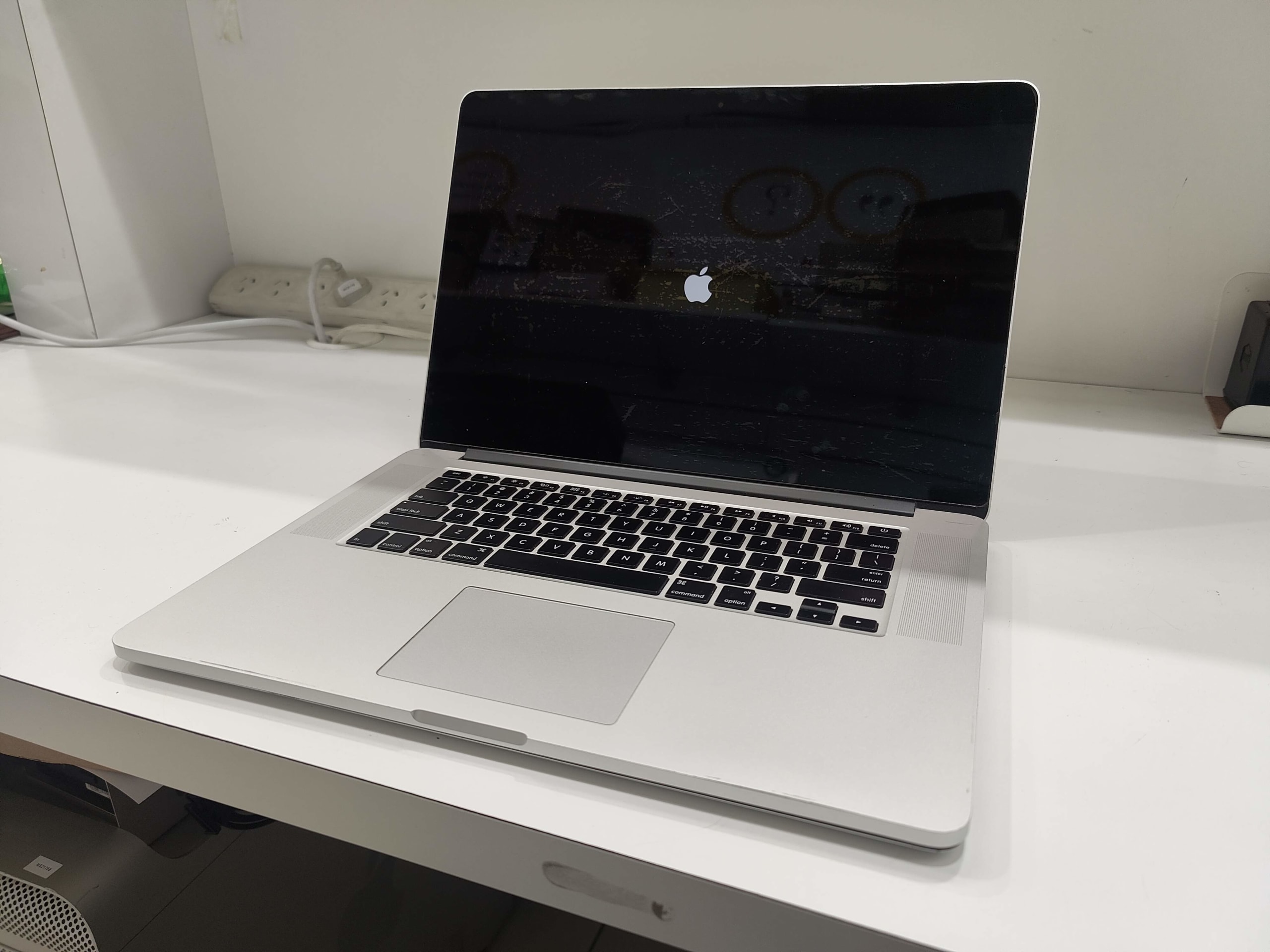 Apple Mac Computer Mayday: From Flashing Folder Question Mark Failure to Fast Fix - Safemode ...