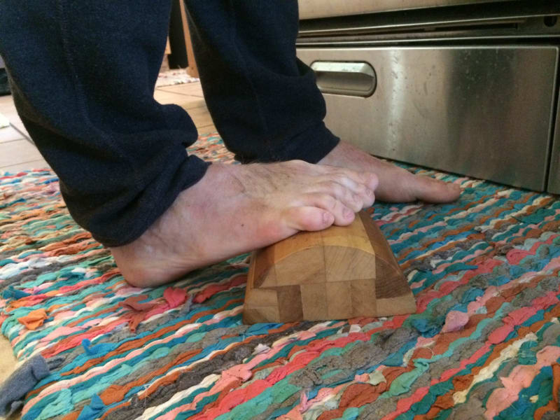 is it good to be barefoot at home