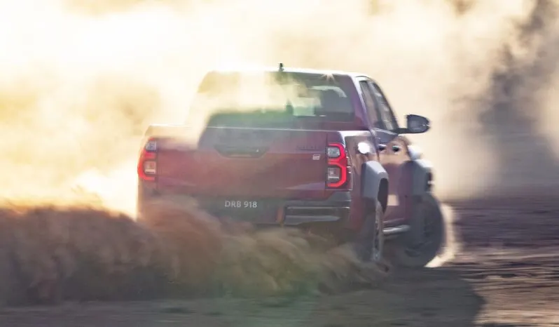 Toyota Hilux: GR-Sport Automática 2026 - carrosw™